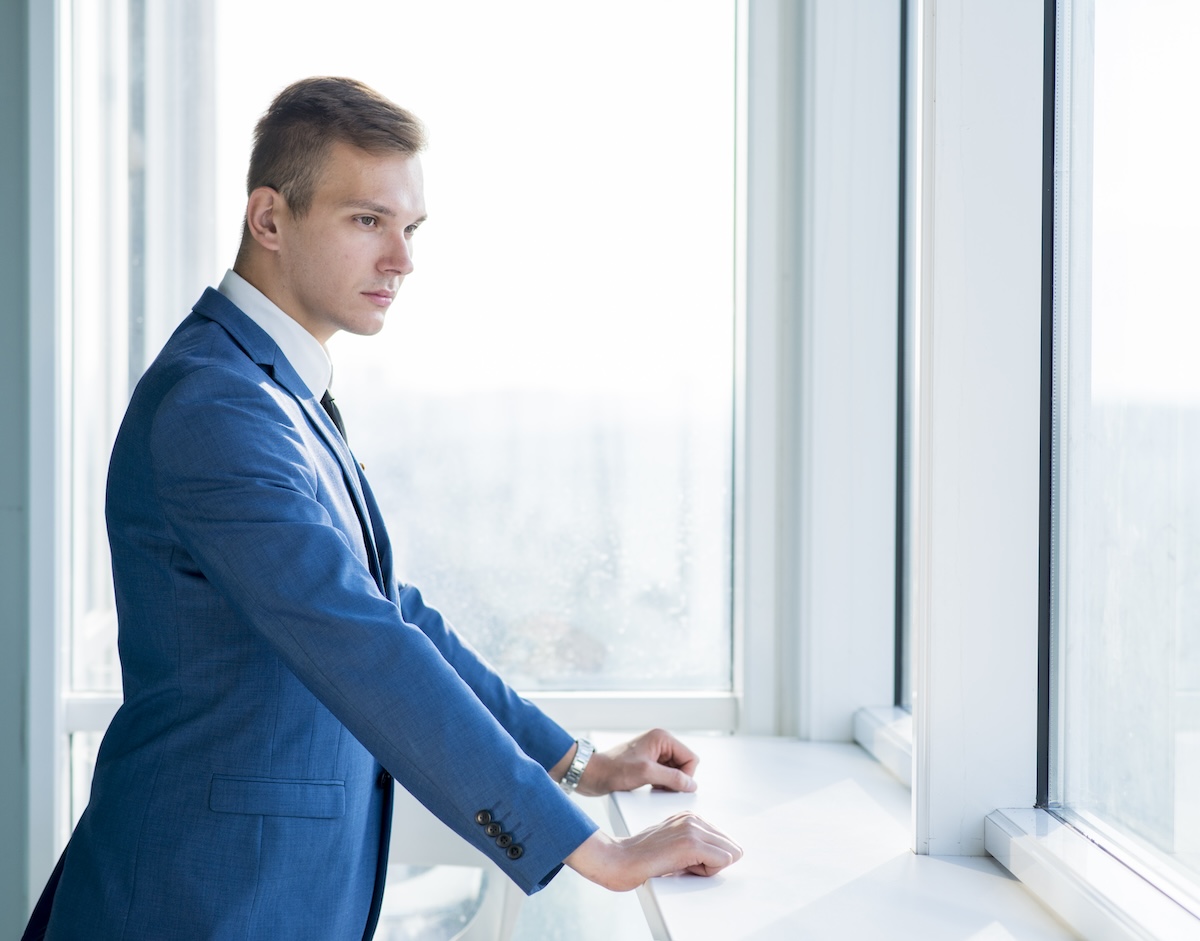 How to Pose Males in Photoshoots: 30+ Best Male Model Poses | Honcho