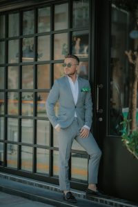 How to Pose Males in Photoshoots: 30+ Best Male Model Poses | Honcho