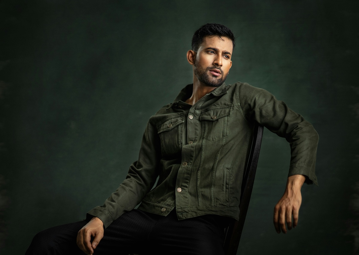 How to Pose Males in Photoshoots: 30+ Best Male Model Poses | Honcho