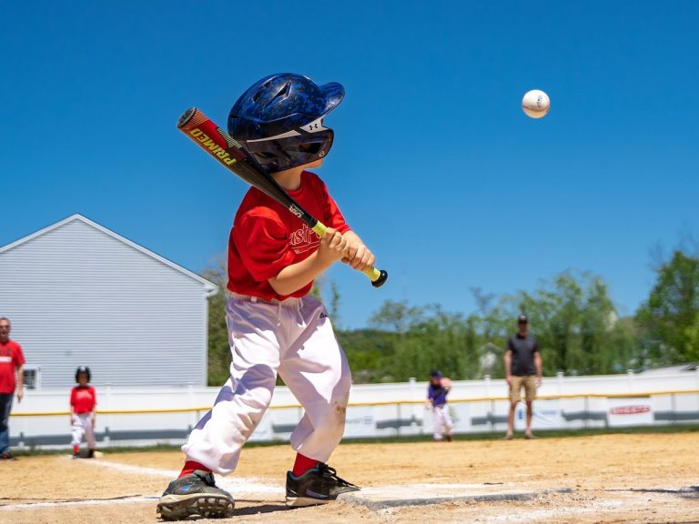 Ultimate Baseball Photoshoot Guide: 30+ Tips, Poses and Ideas | Honcho